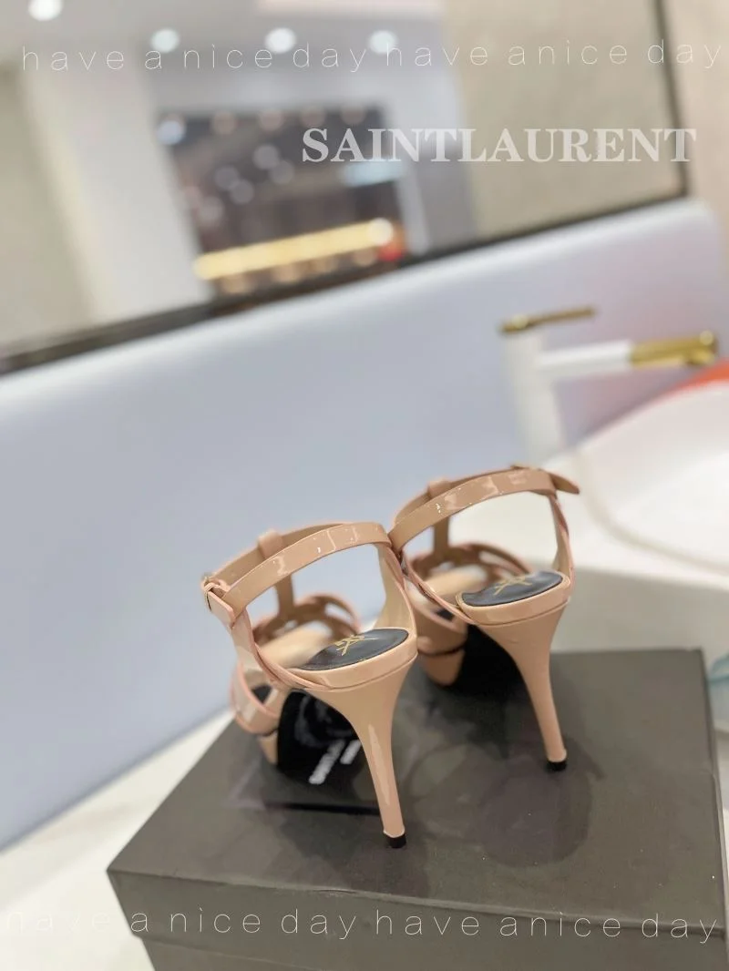 Top mirror Ysl Sandals
