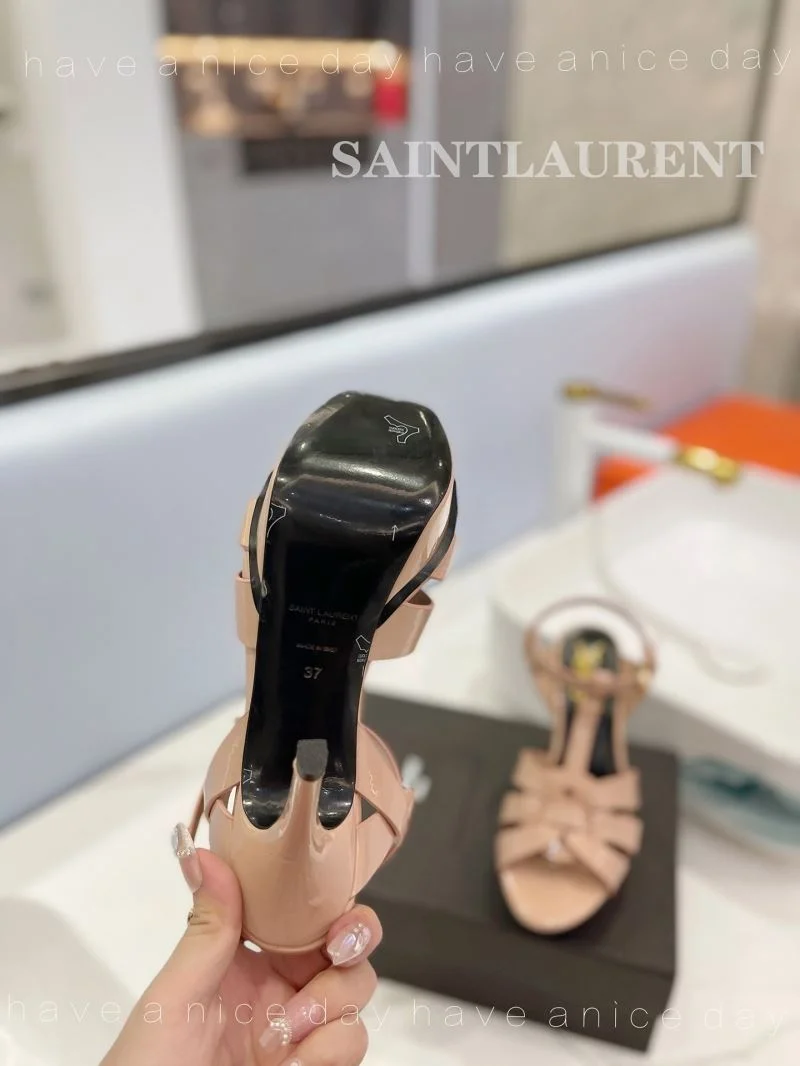 Top mirror Ysl Sandals