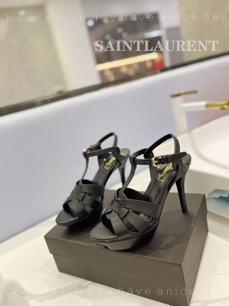 Top match Ysl Sandals