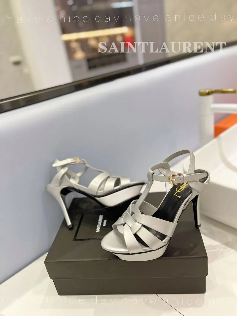 Accurate model Ysl Sandals