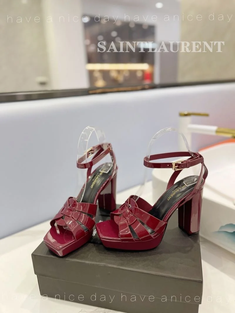 Top match Ysl Sandals