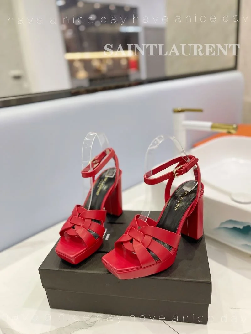 Top mirror Ysl Sandals