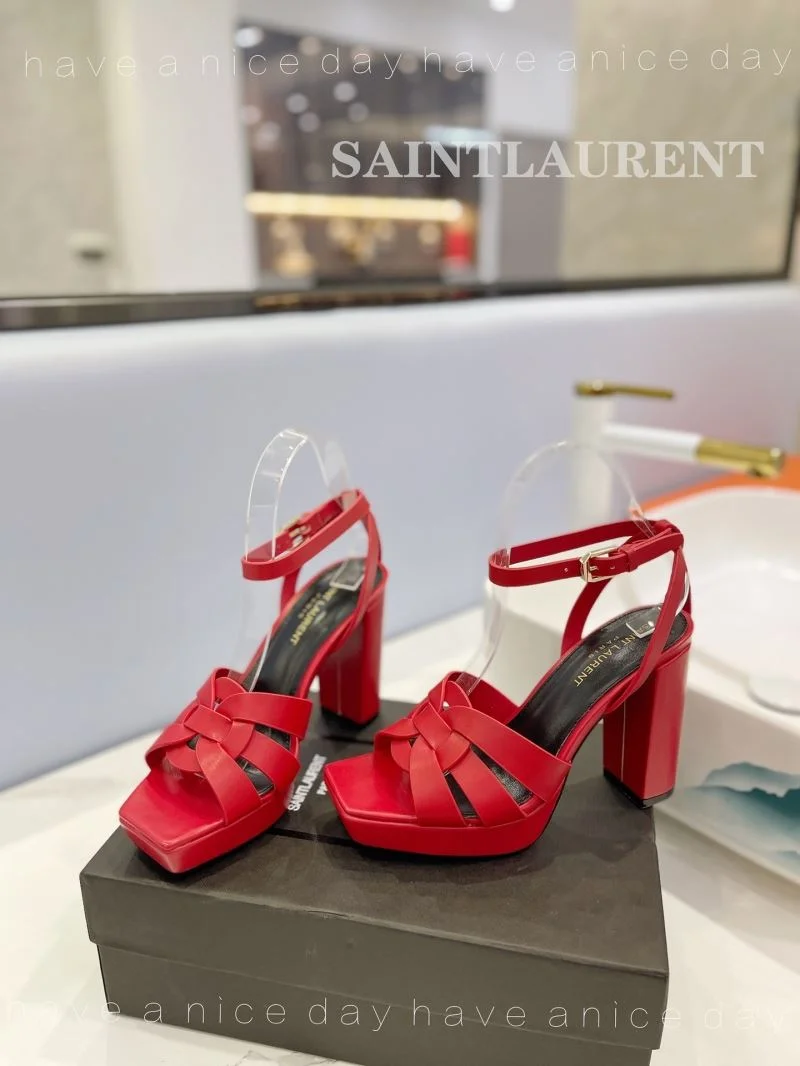 Top mirror Ysl Sandals