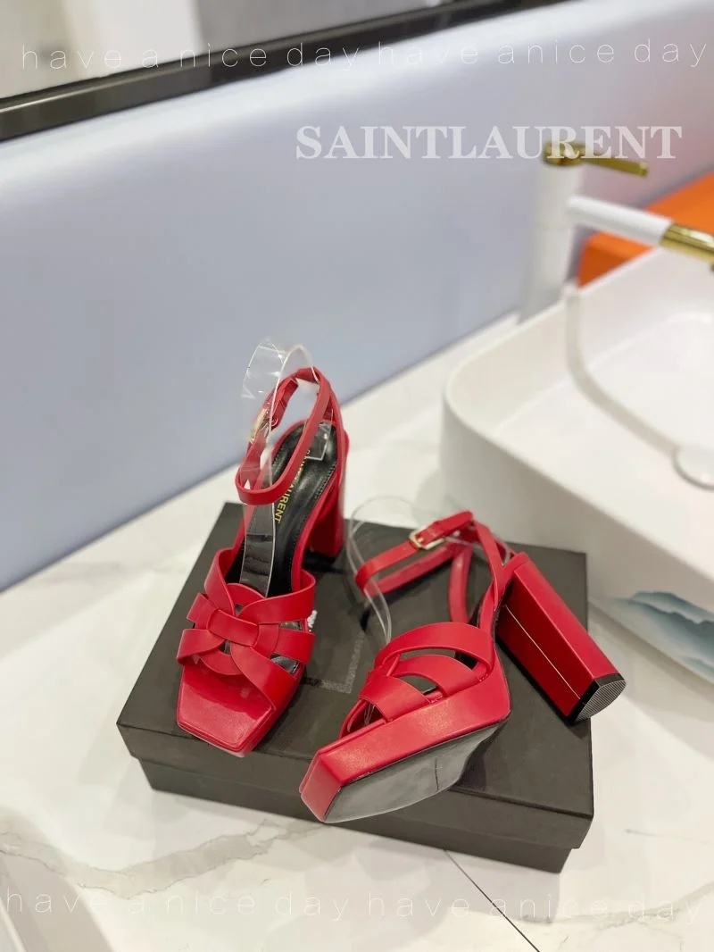 Top mirror Ysl Sandals