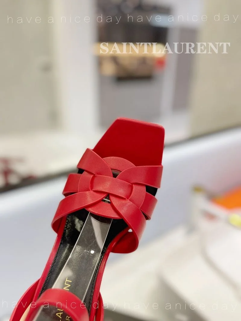 Top mirror Ysl Sandals