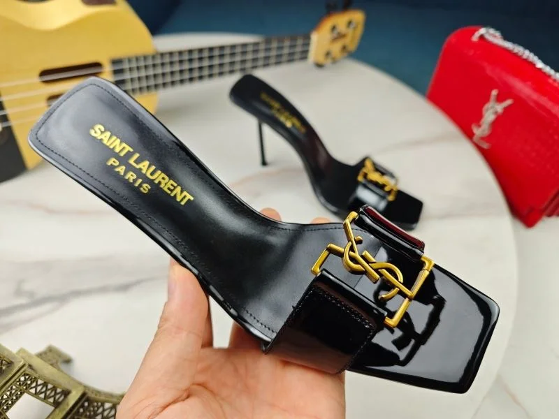 Accurate model Ysl Sandals