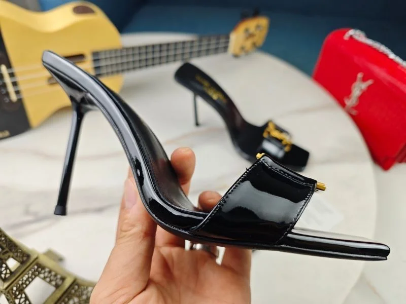 Accurate model Ysl Sandals