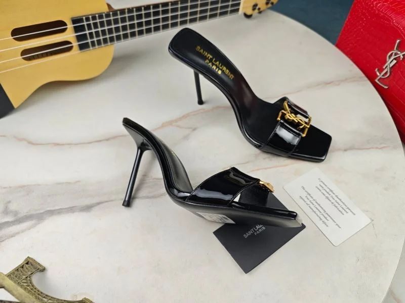 Accurate model Ysl Sandals