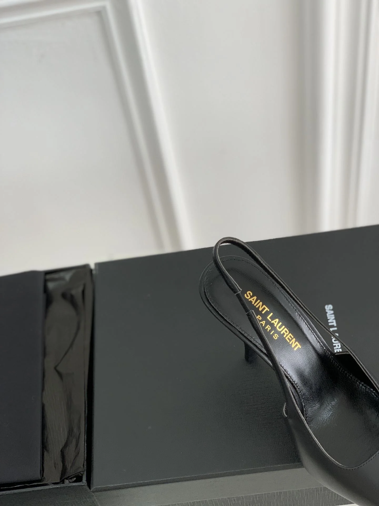 Top mirror Ysl Sandals