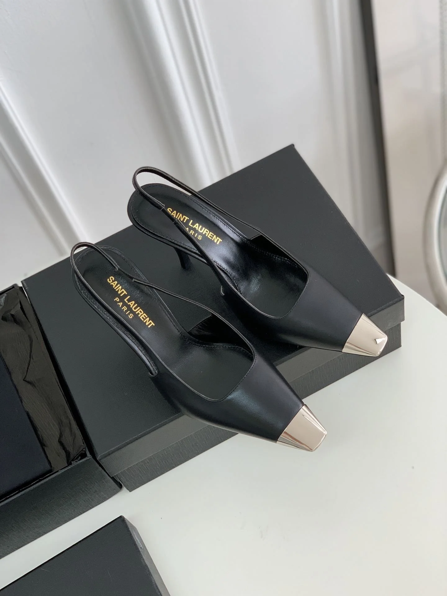 Top mirror Ysl Sandals