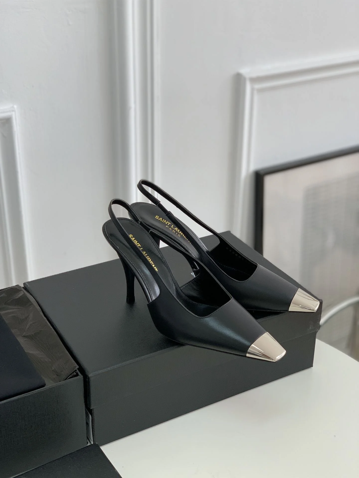 Top mirror Ysl Sandals