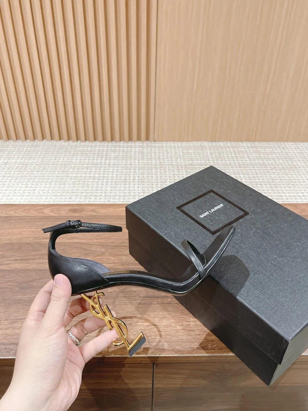 Cut-rate Ysl Sandals