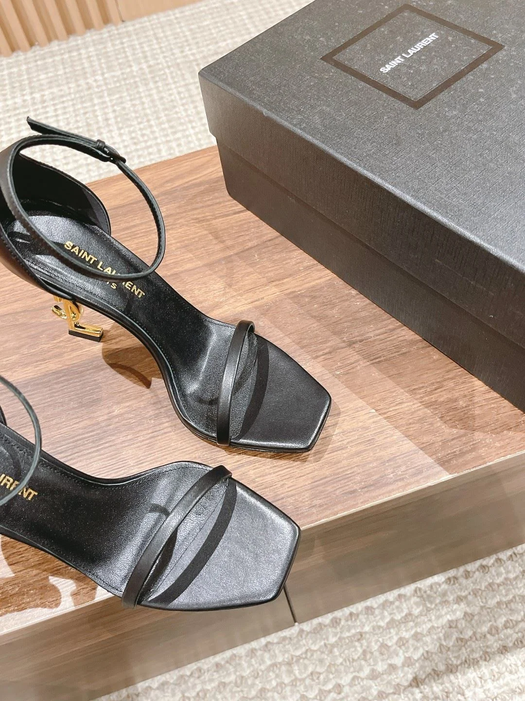 Cut-rate Ysl Sandals