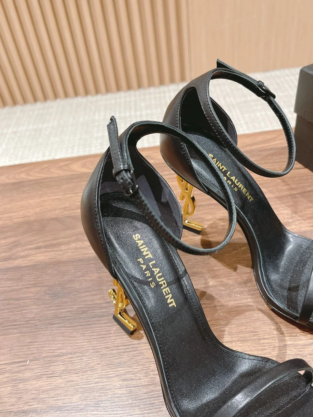 Cut-rate Ysl Sandals