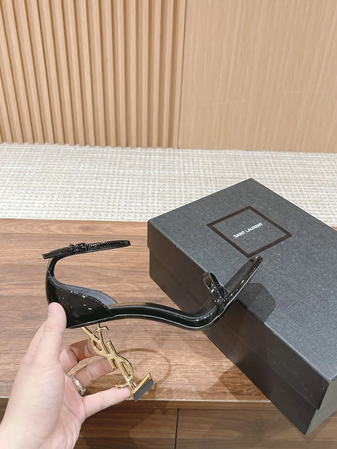 Precise copy Ysl Sandals