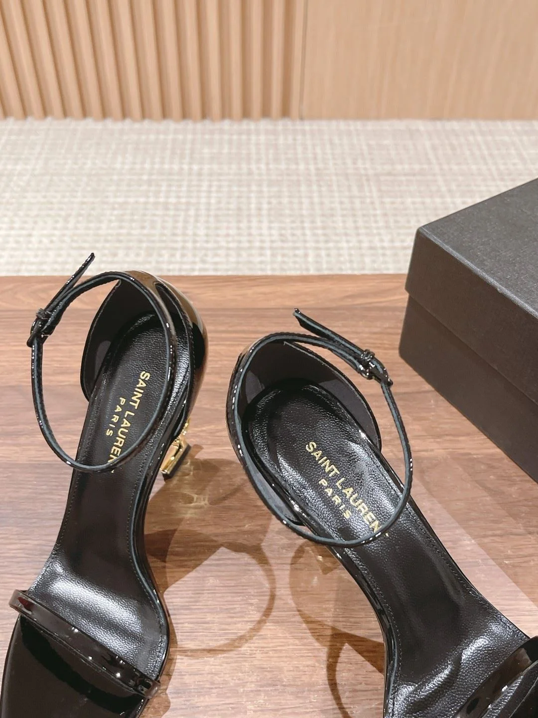 Precise copy Ysl Sandals