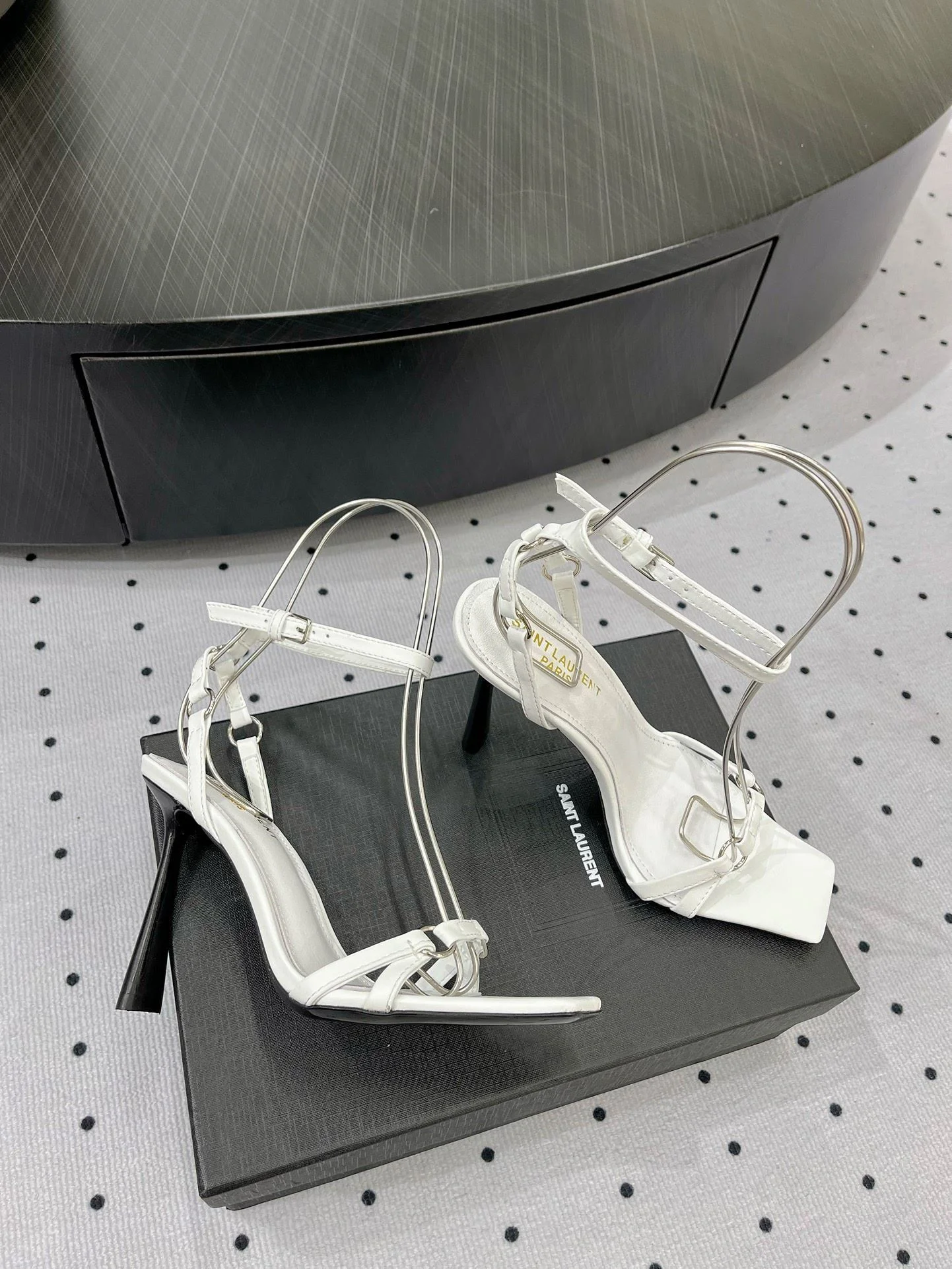 Mirror quality Ysl Sandals