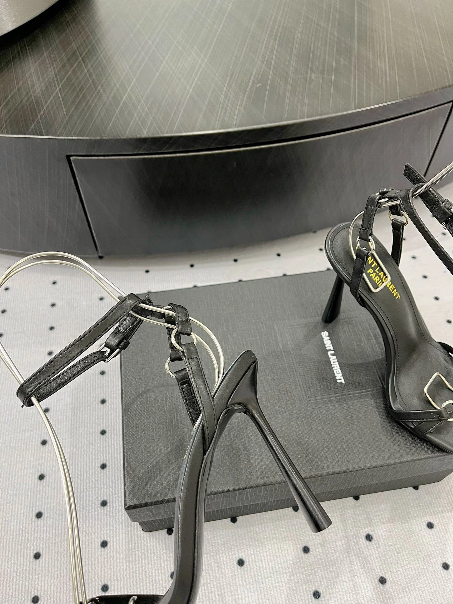 High accuracy Ysl Sandals