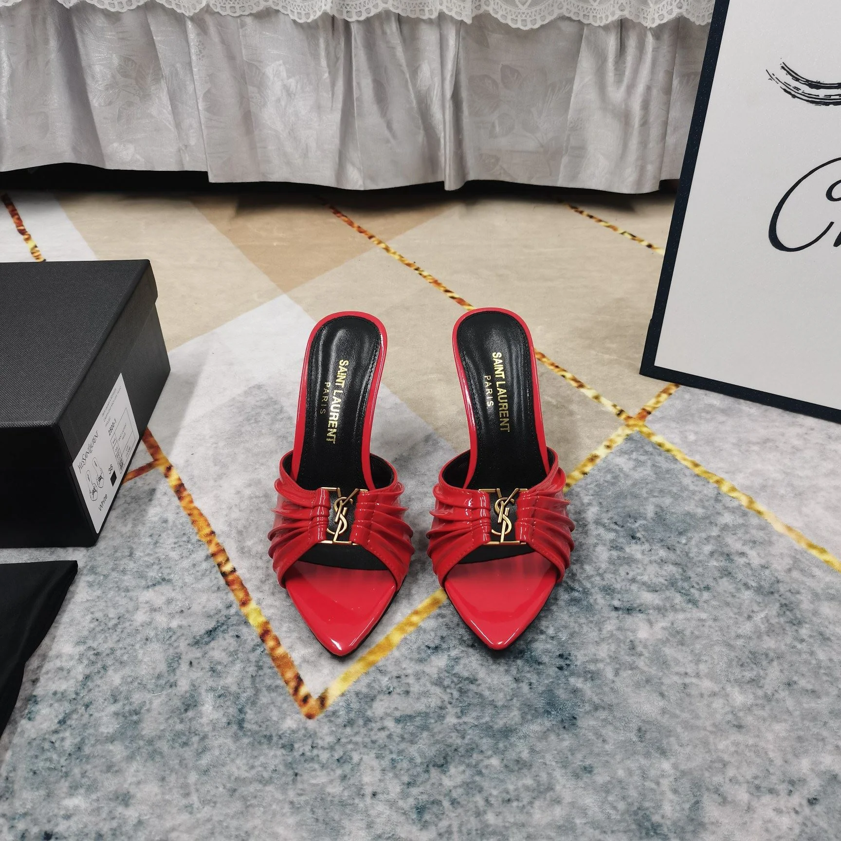 1:1 copy Ysl Sandals