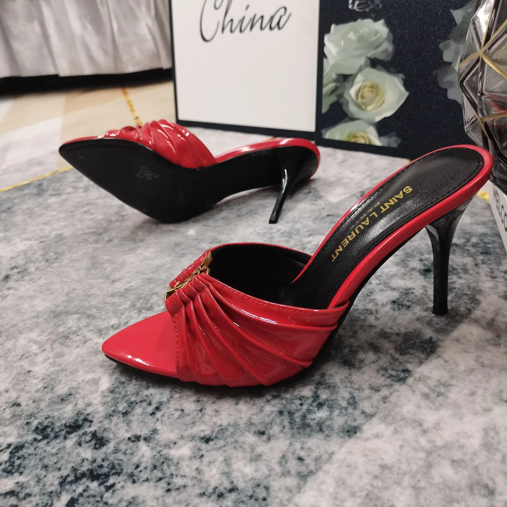 1:1 copy Ysl Sandals