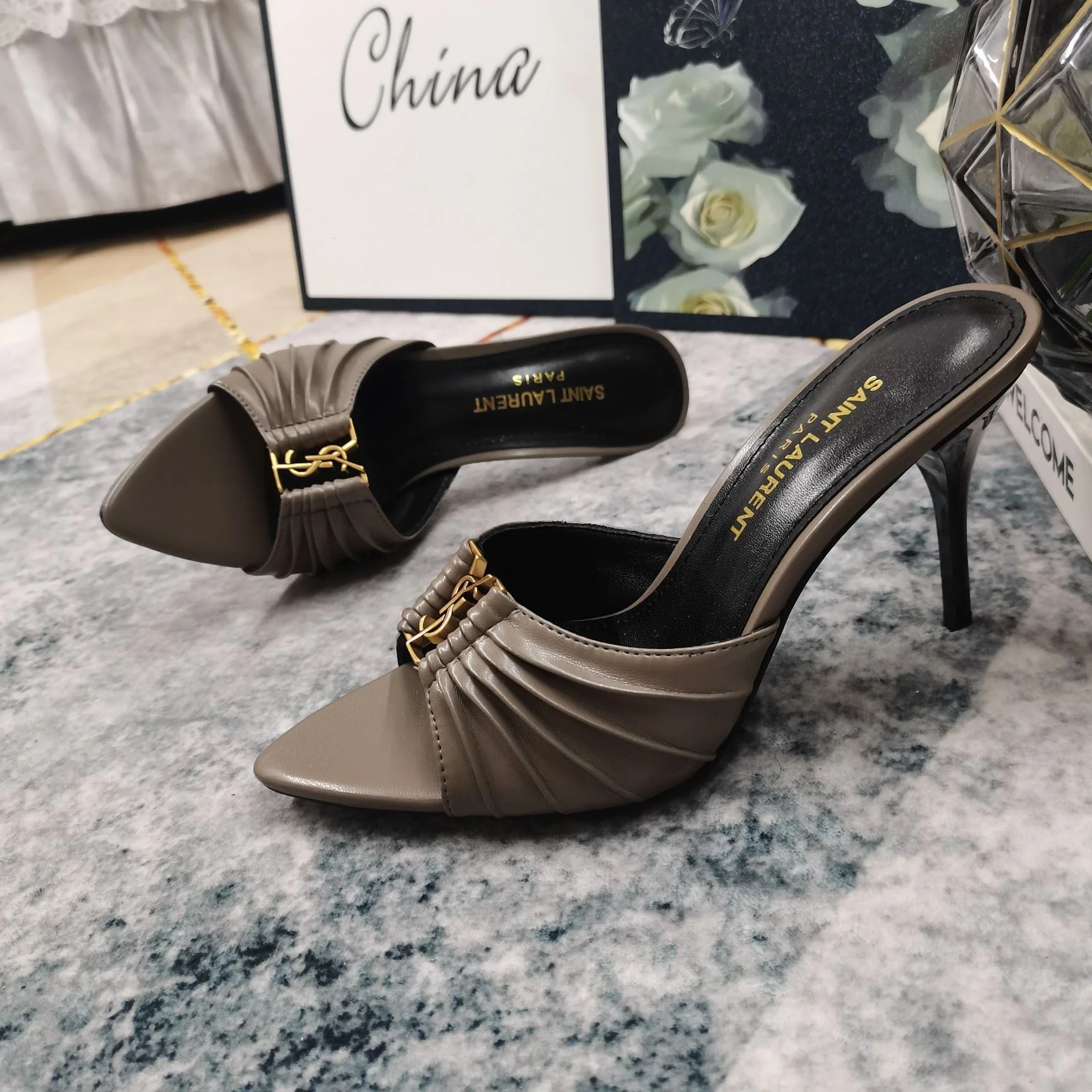 Top match Ysl Sandals