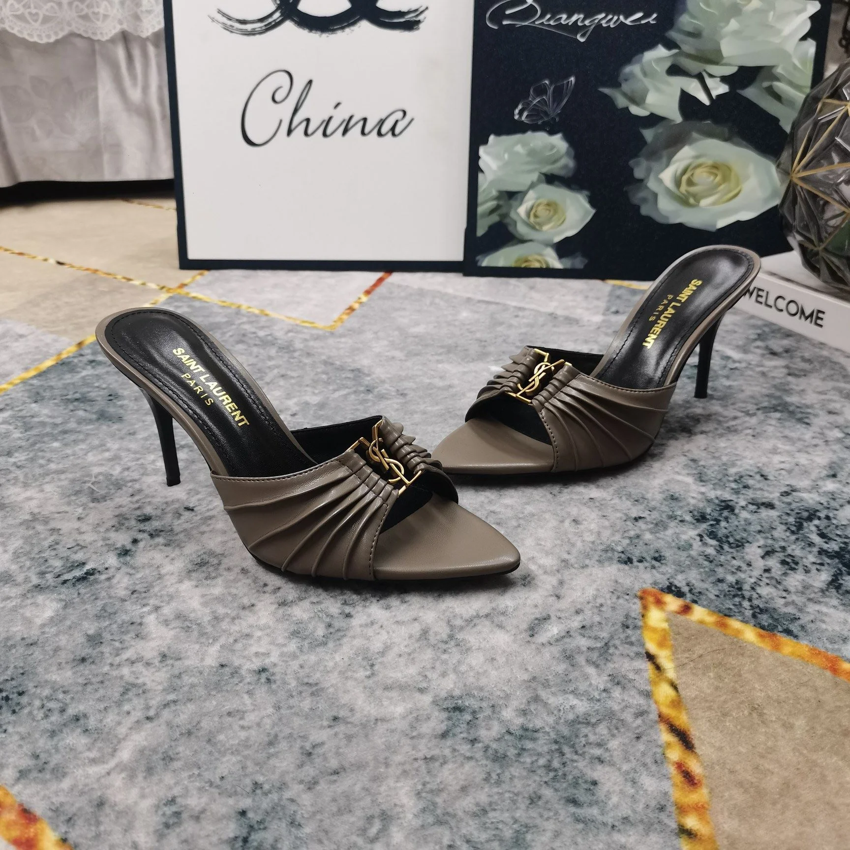 Top match Ysl Sandals
