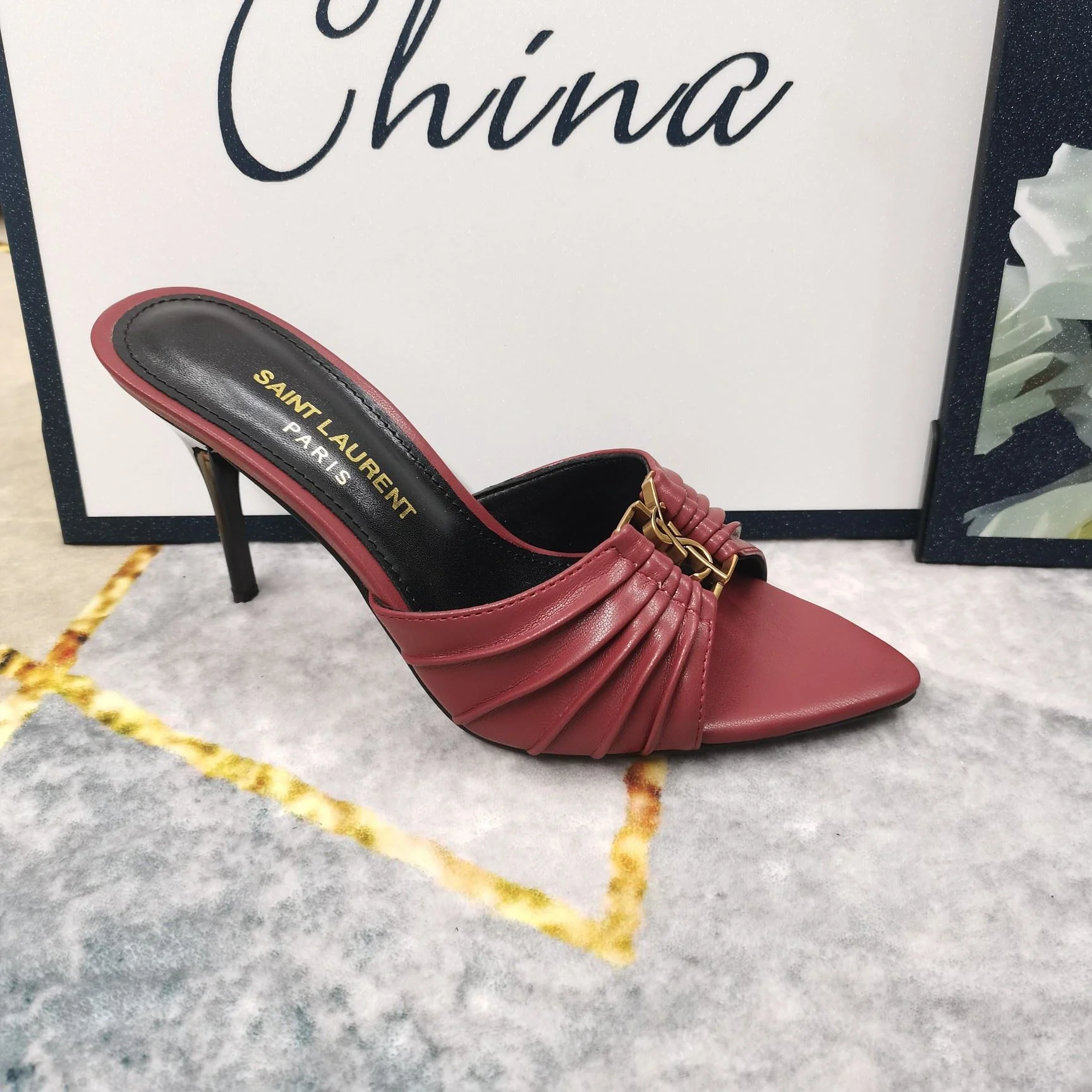 High fidelity Ysl Sandals