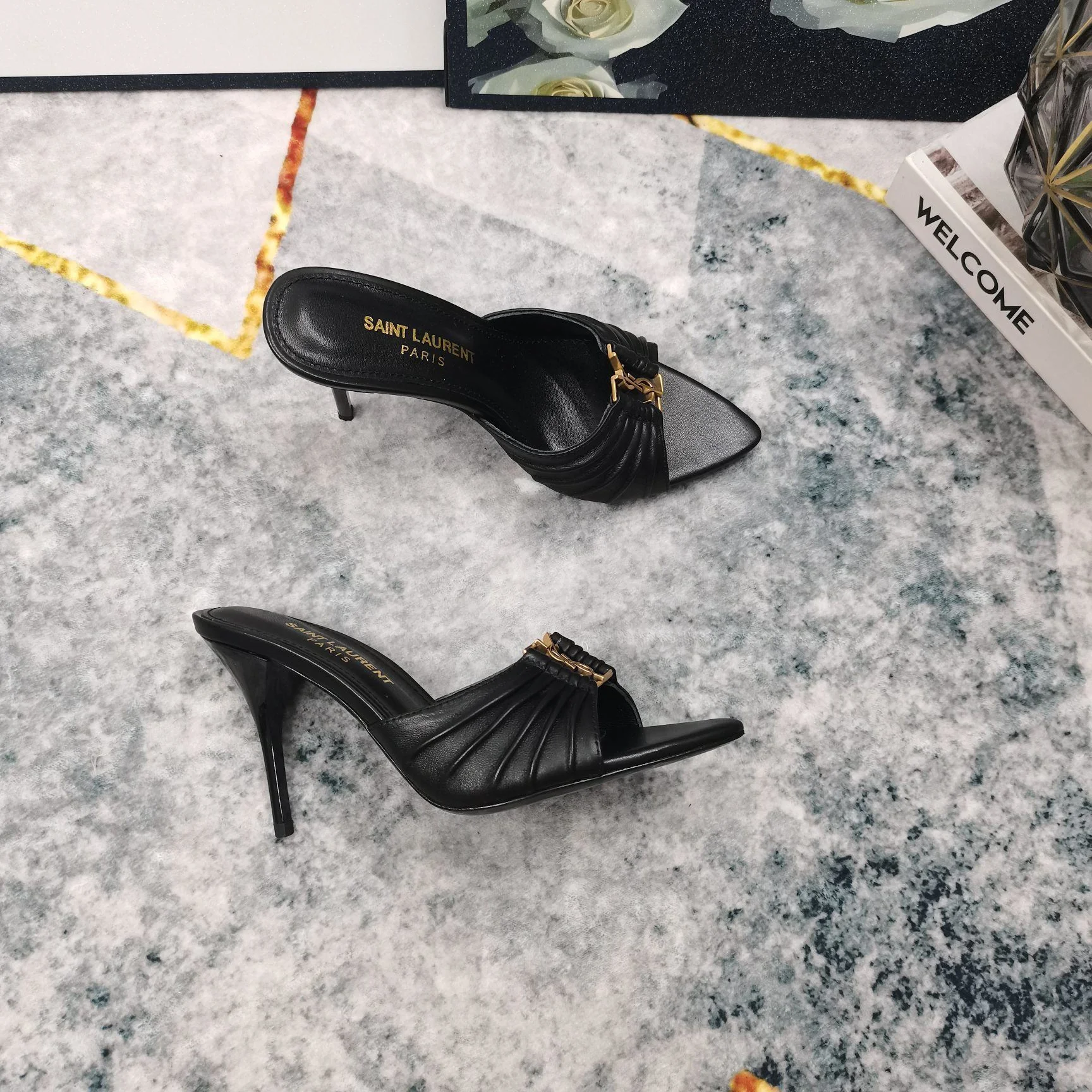Accurate model Ysl Sandals