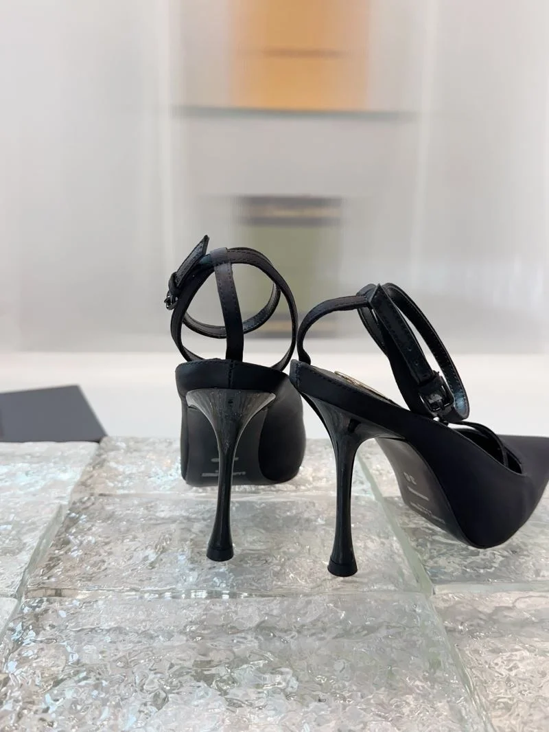 Accurate model Ysl Sandals