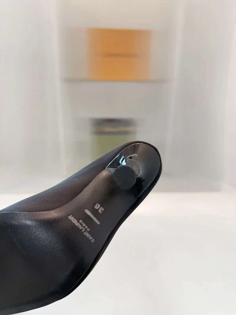 Accurate model Ysl Sandals