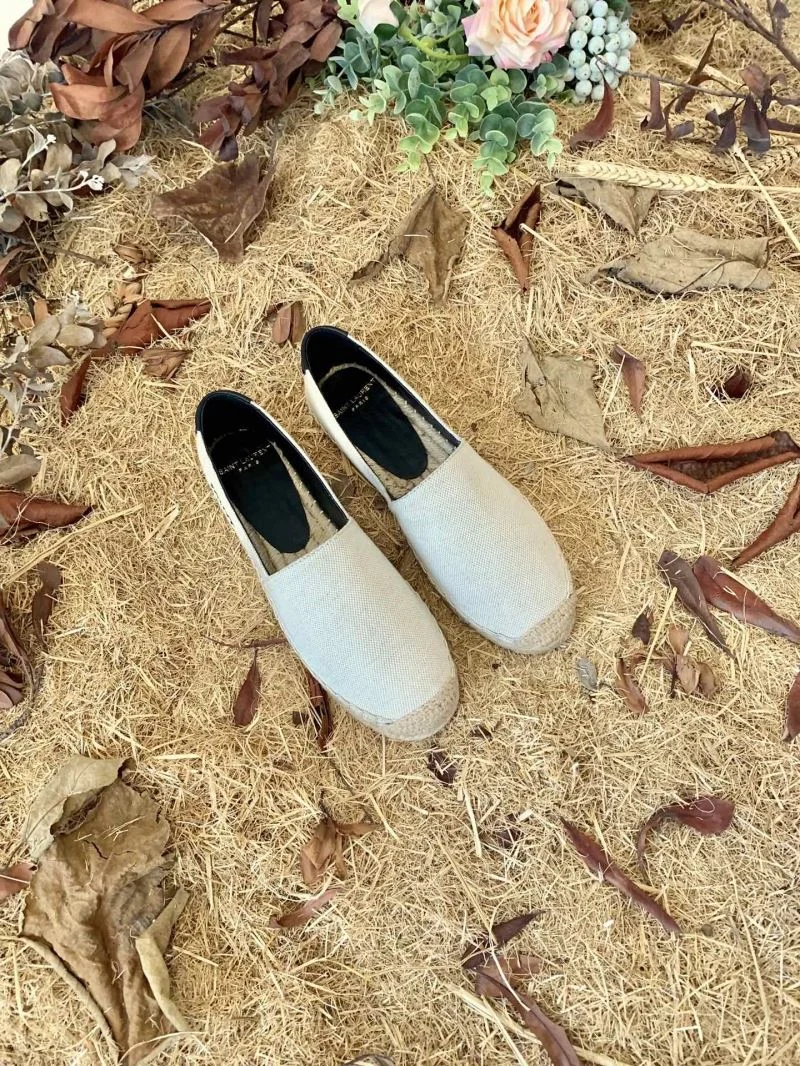 Value-priced Ysl Shoes