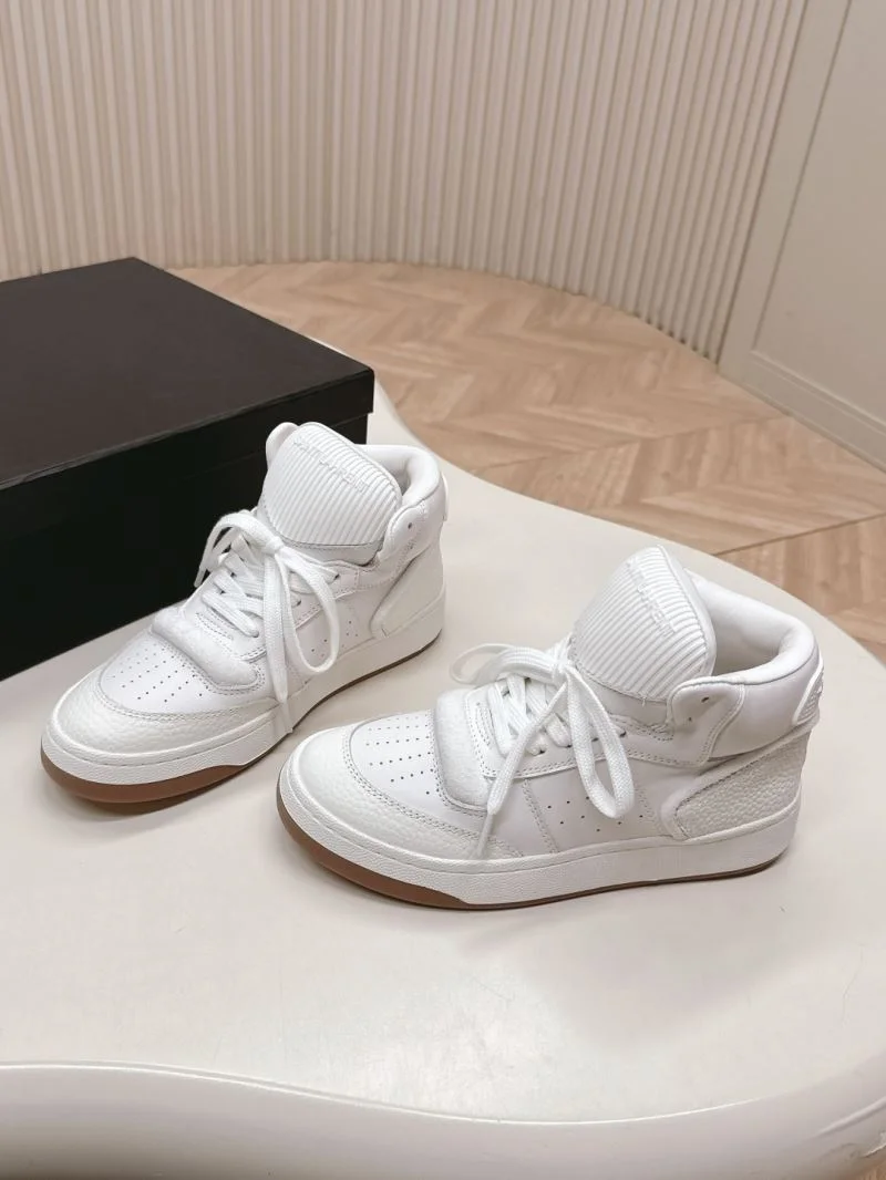 Indistinguishable Ysl Shoes