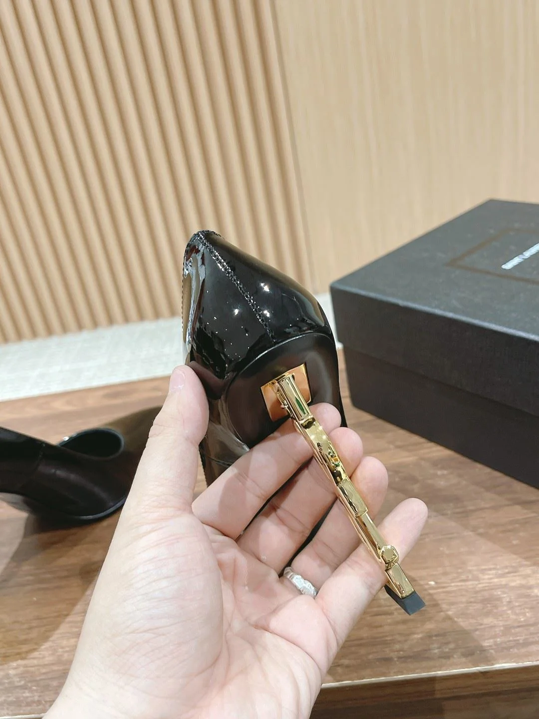 Accurate model Ysl Shoes