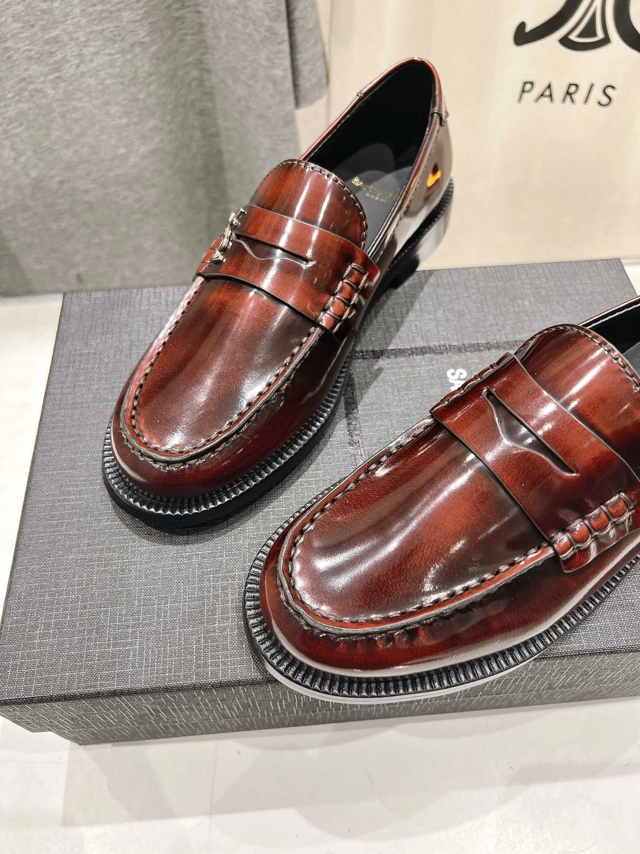 1:1 copy Ysl Shoes