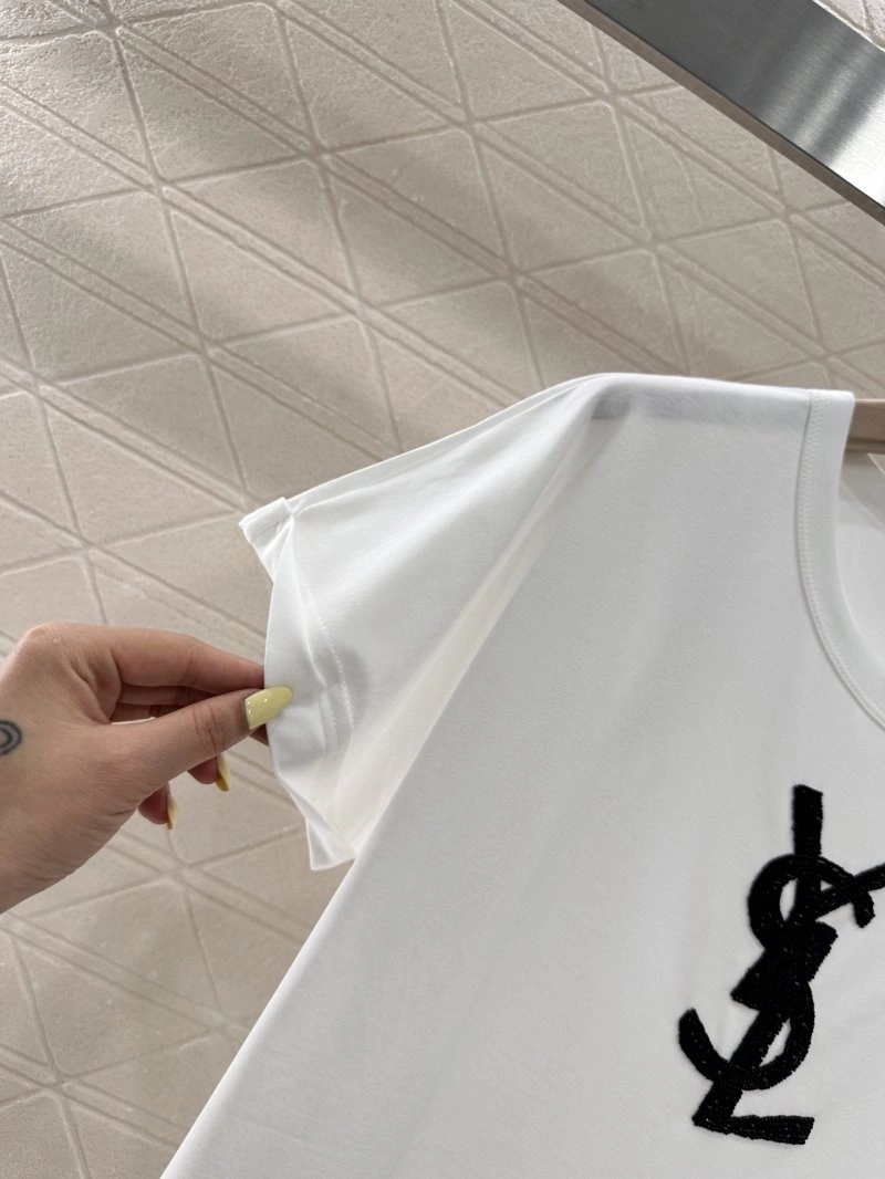 Accurate model Ysl T-Shirts